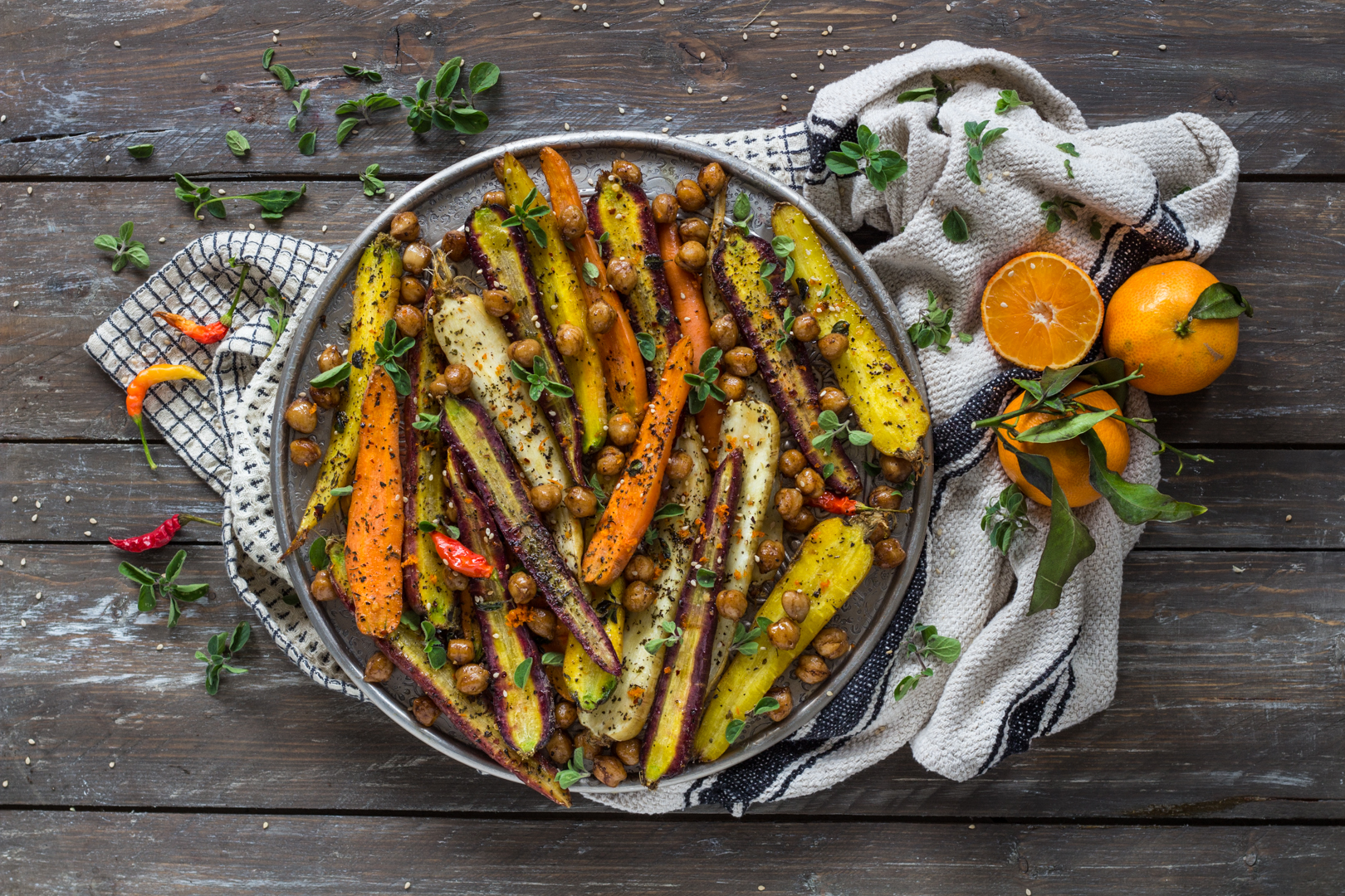 Carote glassate al forno con ceci - Un piatto unico gustoso e sautare!
