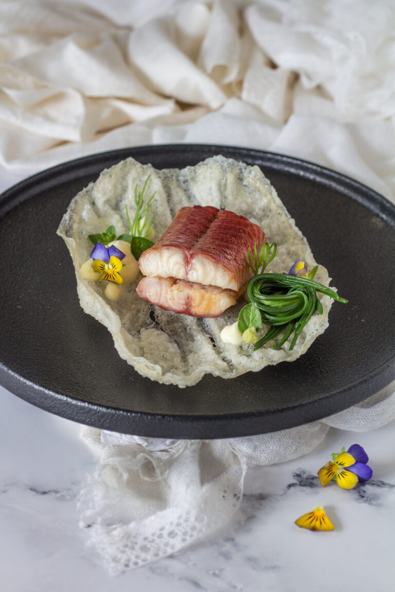 Anguilla laccata su cialda di riso soffiato - Una ricetta bella e ...